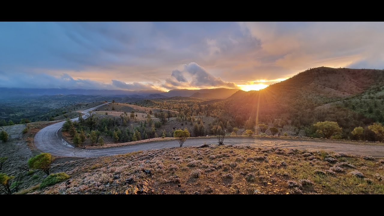 The Flinders Ranges (Mt Ohlssen-Bagge, St Mary Peak, Razorback ...
