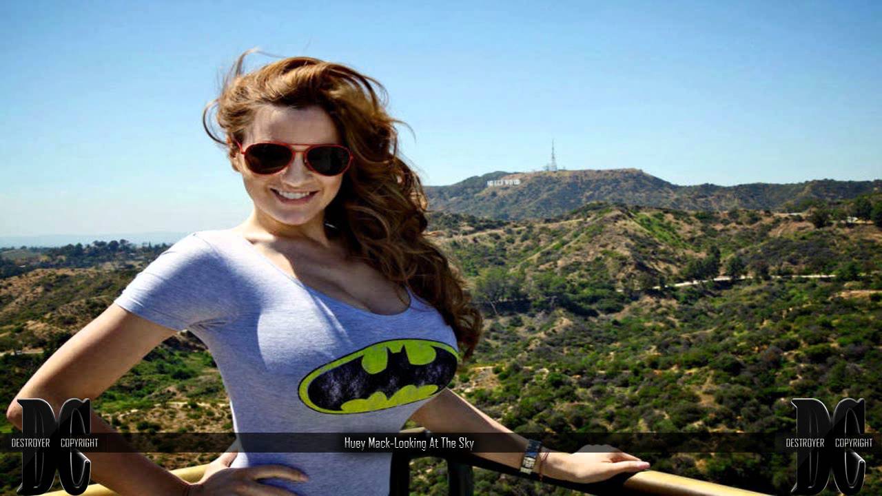 Huey Mack-Looking At The Sky - YouTube