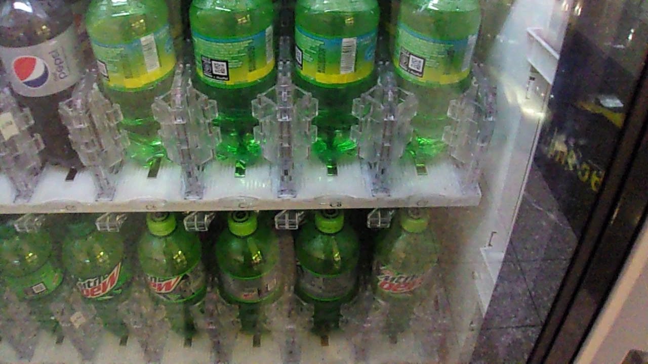 Dixie Narco Bevmax 4 Glass Front Vending Machine @Galleria At Sunset ...