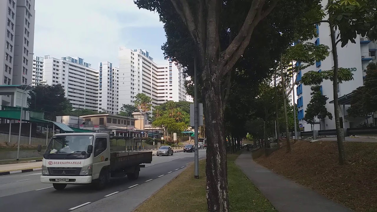 SMRT Buses: [SG3015B] On Service 920 At Opposite Block 628 Bus Stop ...