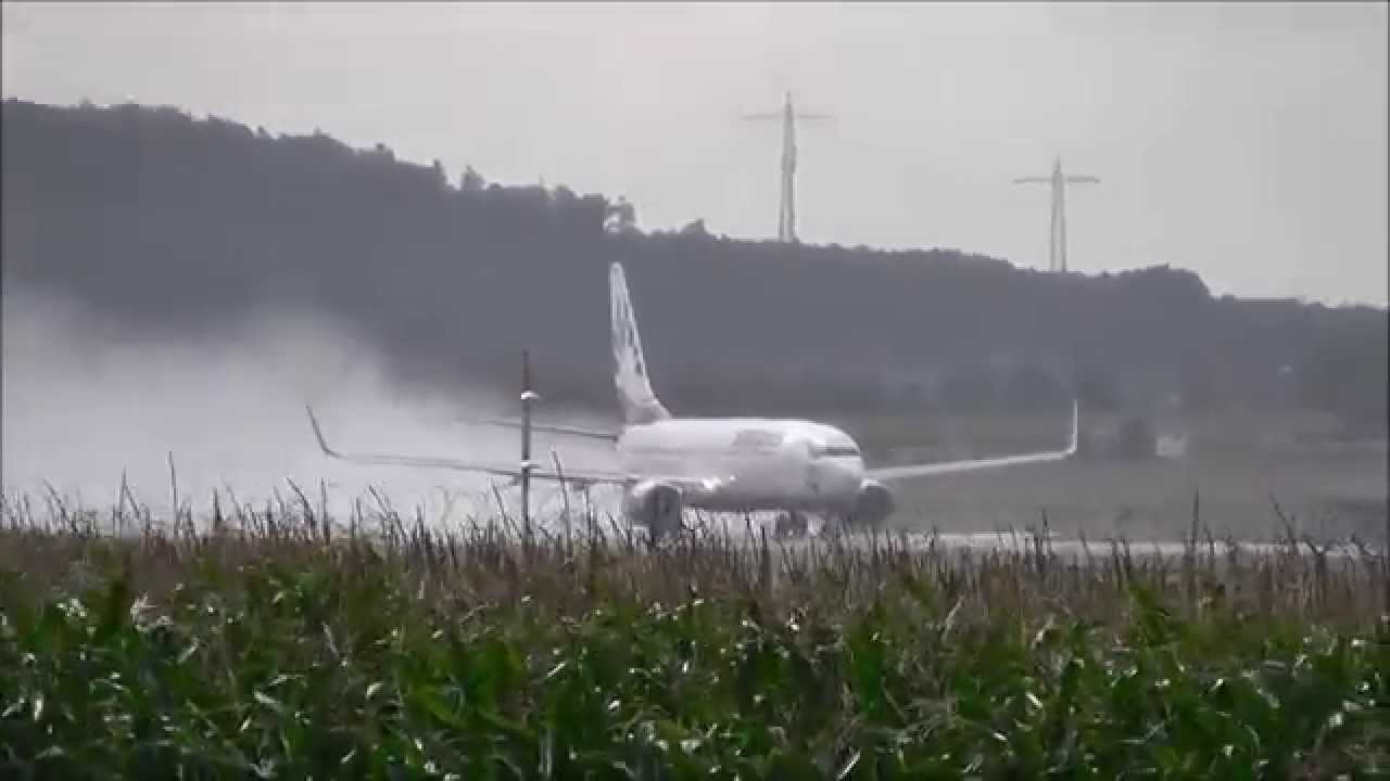 Rejected Takeoff! SunExpress Boeing 737-800 Stuttgart - YouTube