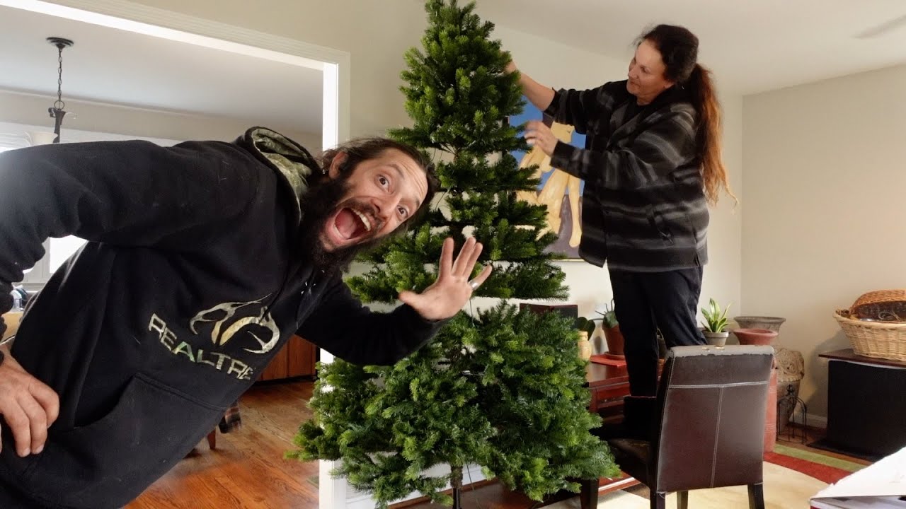 Planting a New Oakleaf Hydrangea, Winterizing Hoses and Christmas Tree ...