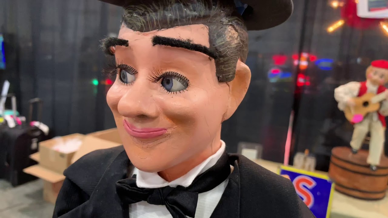 Vintage 1930s window tapper - YouTube