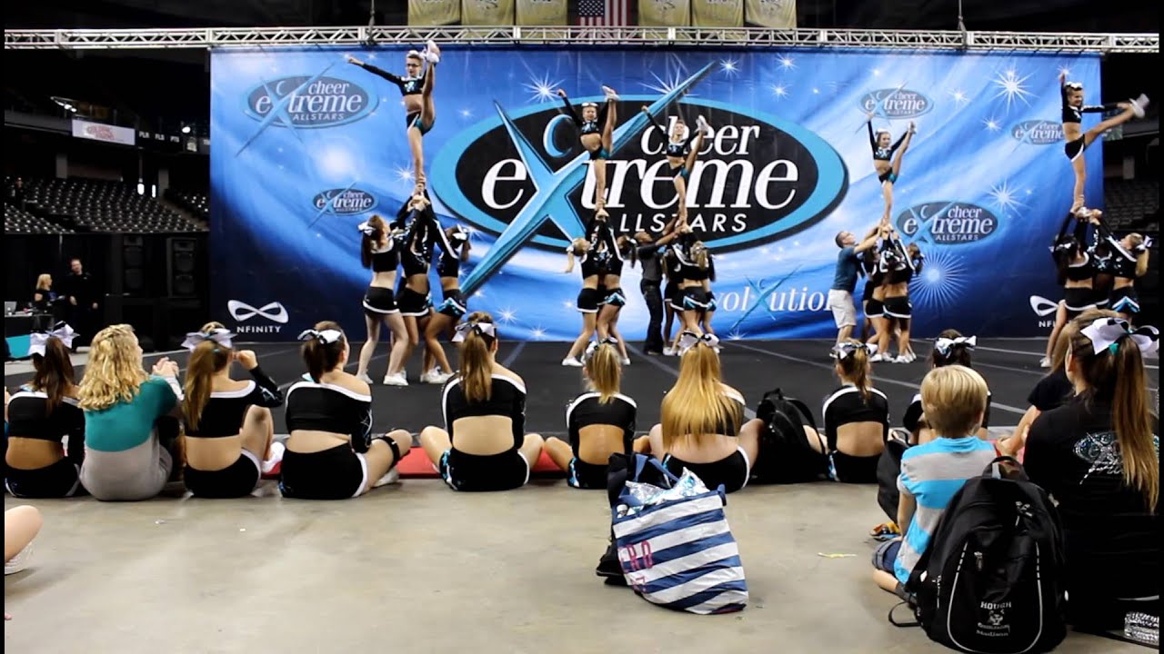Cheer Extreme Lake Norman Glamour Sr. 3 - YouTube