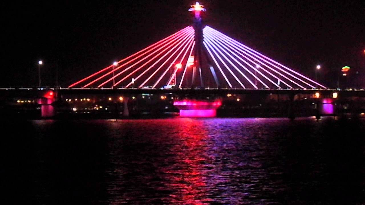 Illumination of Song Han bridge at Da Nang - YouTube