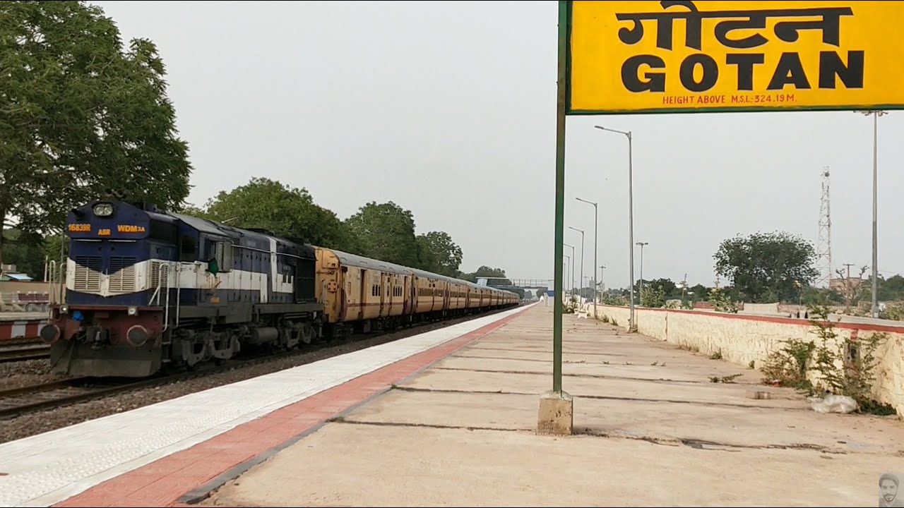 04814 Bhopal - Jodhpur Express Going Through Gotan on a Beautiful ...