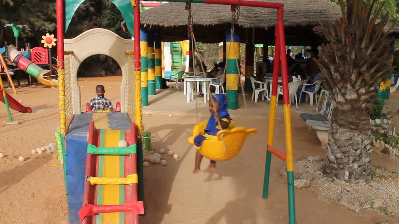 Les enfants au Parc zoologique et forestier de hann - YouTube
