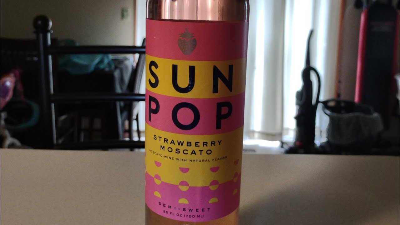Sun Pop Wine: Strawberry Moscato Review - YouTube