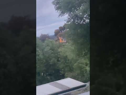 Power Lines Explode During Severe Weather in Melbourne - YouTube