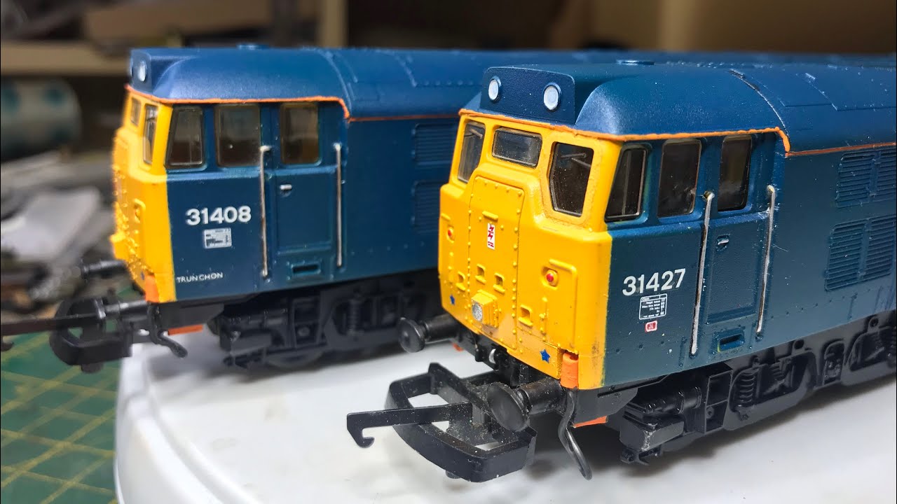 Making a Lima Class 31 look less plasticy with a budget of £zero - YouTube
