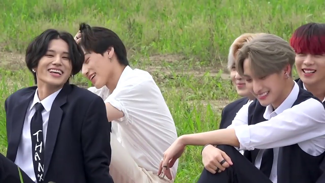 [201026] [ENG SUB] ATEEZ BEHIND & INTERVIEW Pilot Version - YouTube