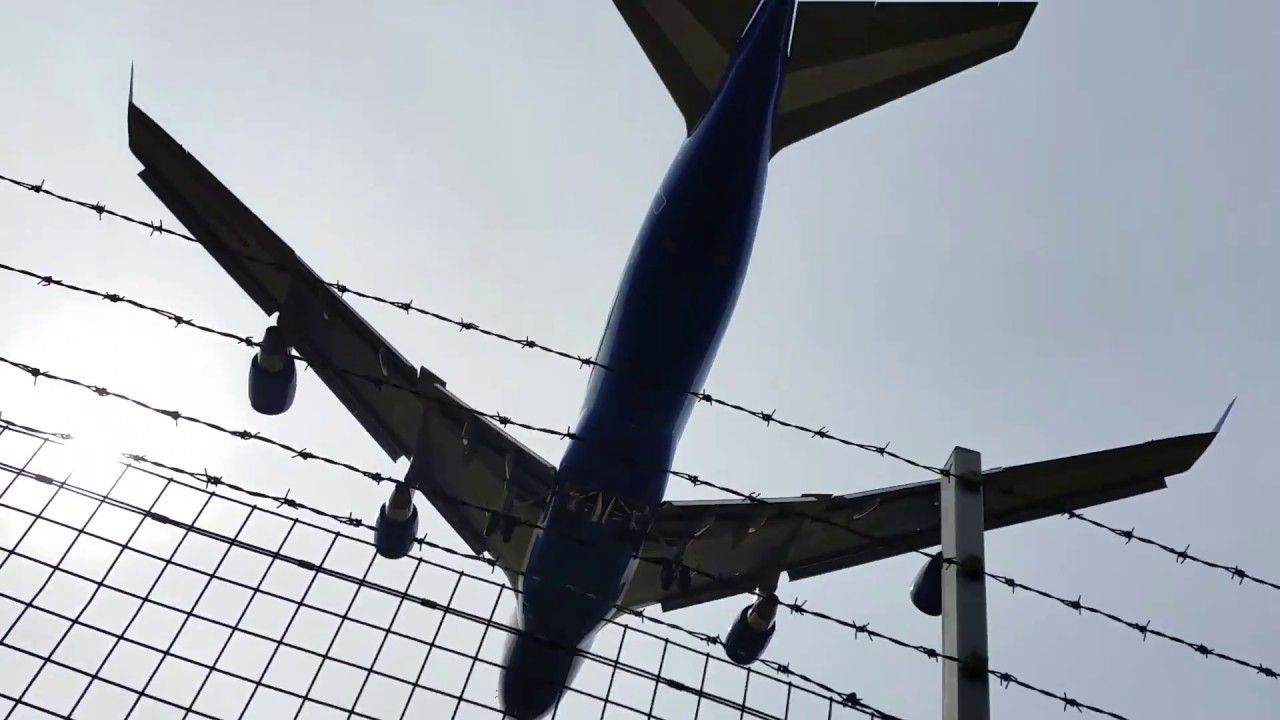 Boeing 747 Overhead!! - YouTube