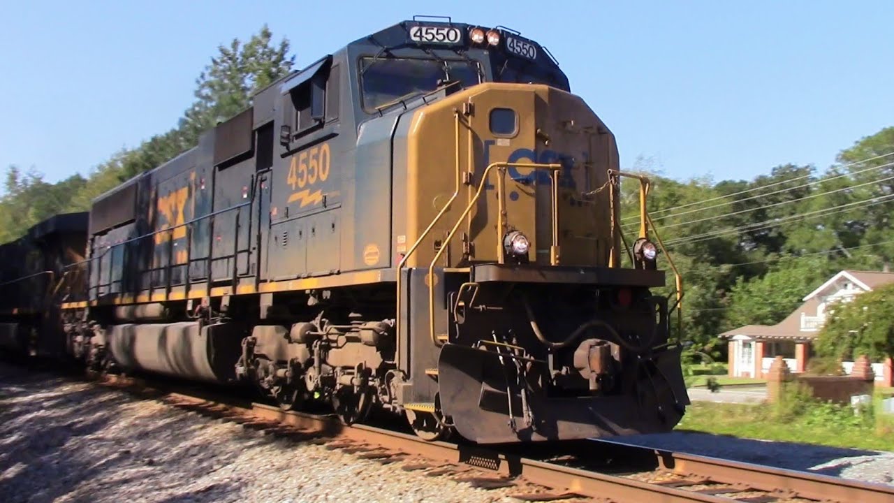 CSX 4550 Blasts by Chicopee @ 55 MPH leading CSX L607-24 - YouTube