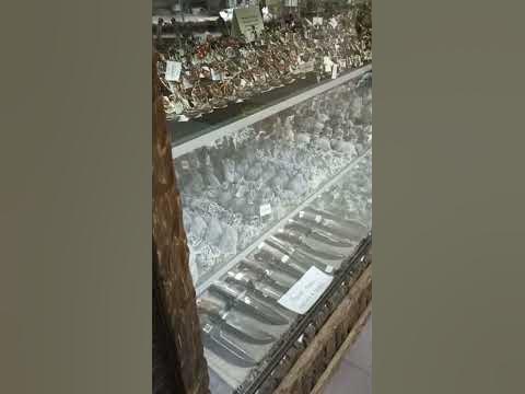 Surgut Airport Souvenir shop Аэропорт Сургут Сувенирная лавка - YouTube