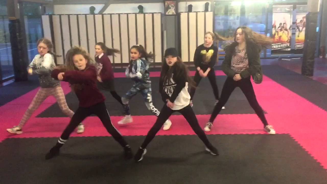 CRYSTAL ICE DANCE (EMMANUELLA SALAKO CHOREOGRAPHY) - YouTube