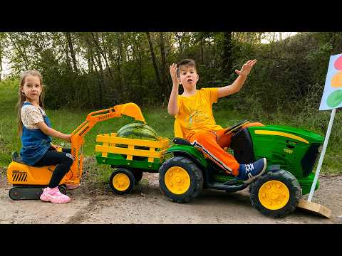 Traffic Light Rules for Kids! No Phones While Driving! - Kidscoco Club