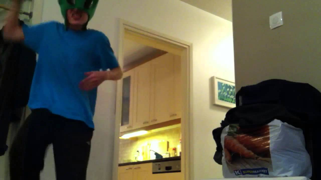 Gangnam style parody - dancing alien - YouTube