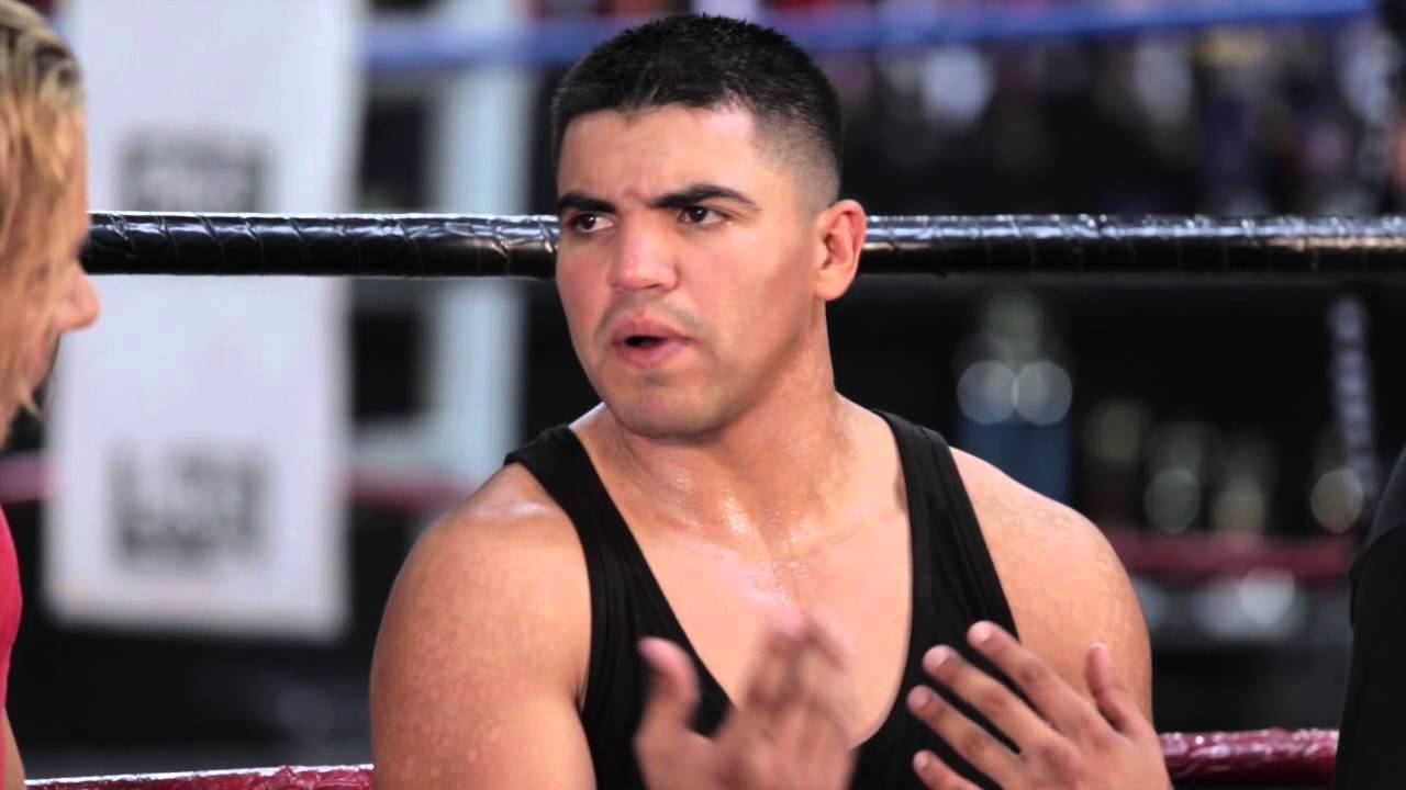 Hollywood Sizzle with boxing champ Victor Ortiz - YouTube