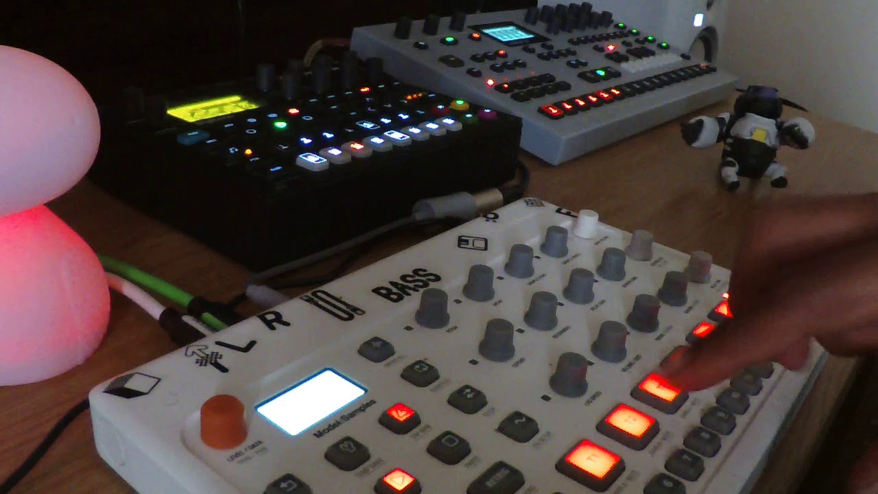 Elektron Jam with the Model Samples, Digitone and Analog 4 mkii - YouTube