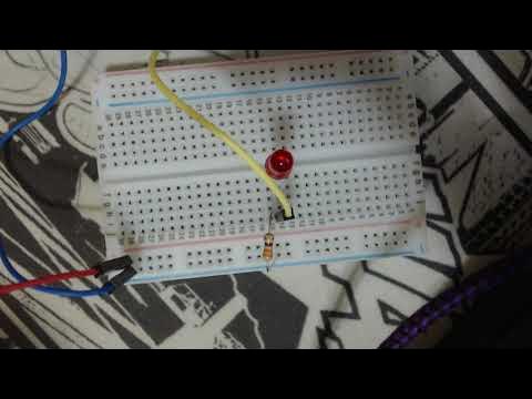 Ligando e Desligando LED em Arduino - YouTube