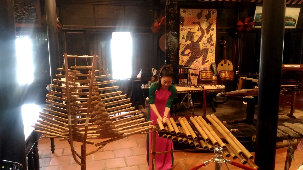 Biểu diễn đàn K'lông Pút - YouTube