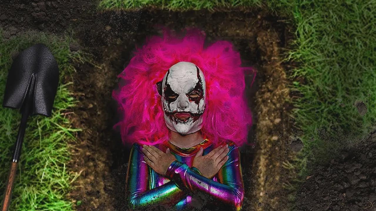 IT the Clown's Mom Has Died!! We Buried Her in @PARCERICO's Backyard ...