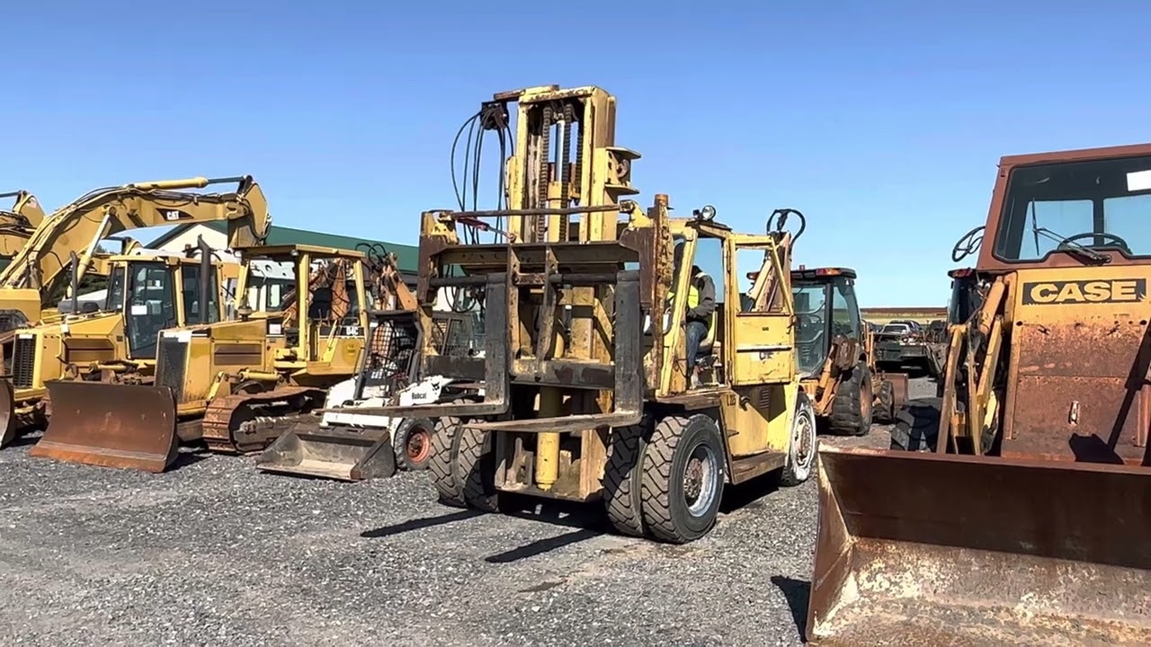 CAT V225 Fork lift, sn. 21V183, Lot 155 - YouTube
