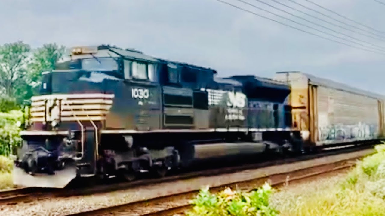 Saturday Evening Trains At Bound Brook With NS 1030 “ The Forgotten Heritage” (BNSF) & More ...