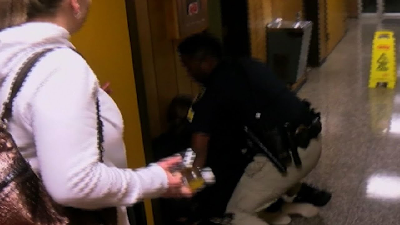 Louisiana Teacher Handcuffed By Officer Youtube