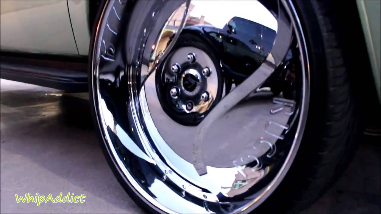 Young Dro's Cadillac Escalade EXT on 30" Rucci Forged Swerve - YouTube