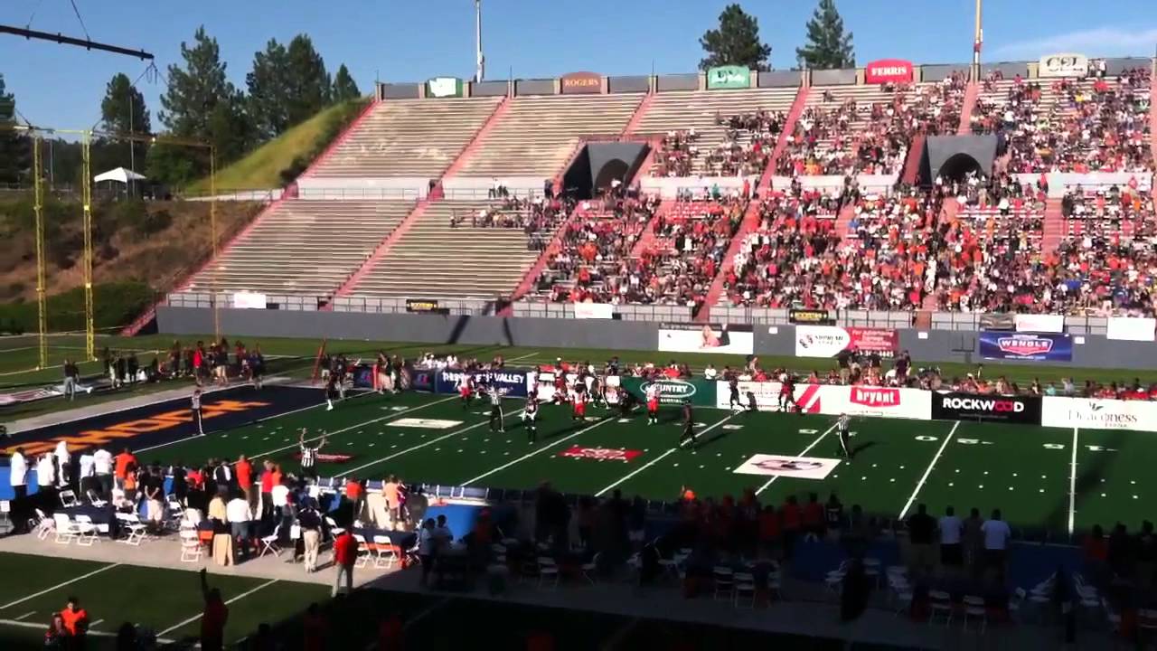 Spokane Shock opening kick return in the Joe Albi Stadium Summer ...