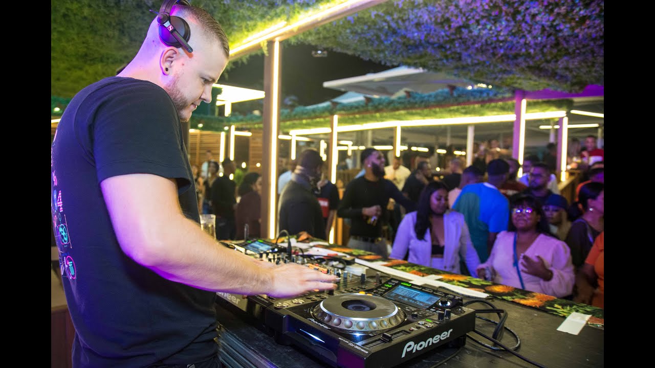 Cuba Lounge ft DJ Dalootz - YouTube