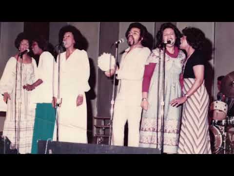 Walter Hawkins & The Hawkins Family LIVE In Washington D.C. - YouTube