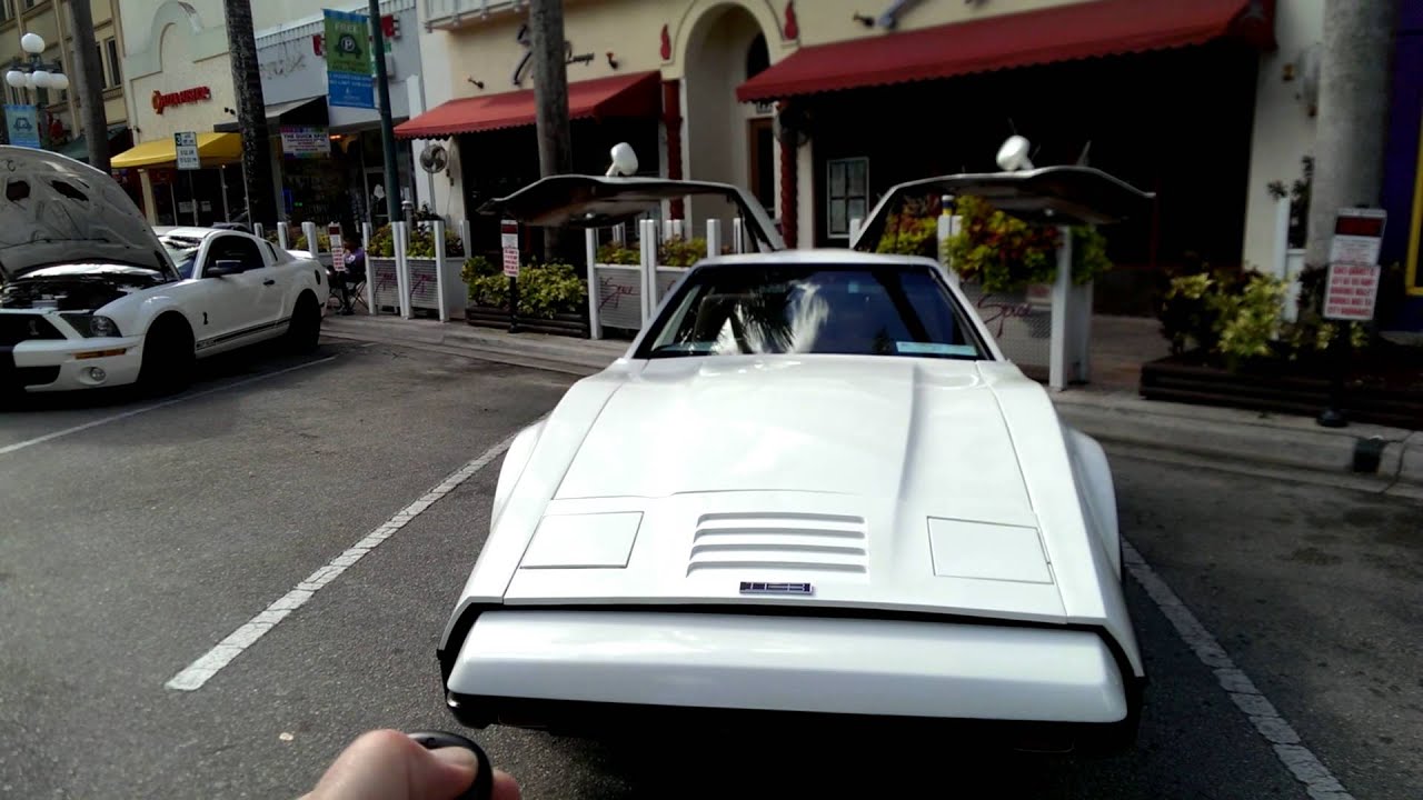 1974 Bricklin SV-1, With Remote Air Power Doors - YouTube
