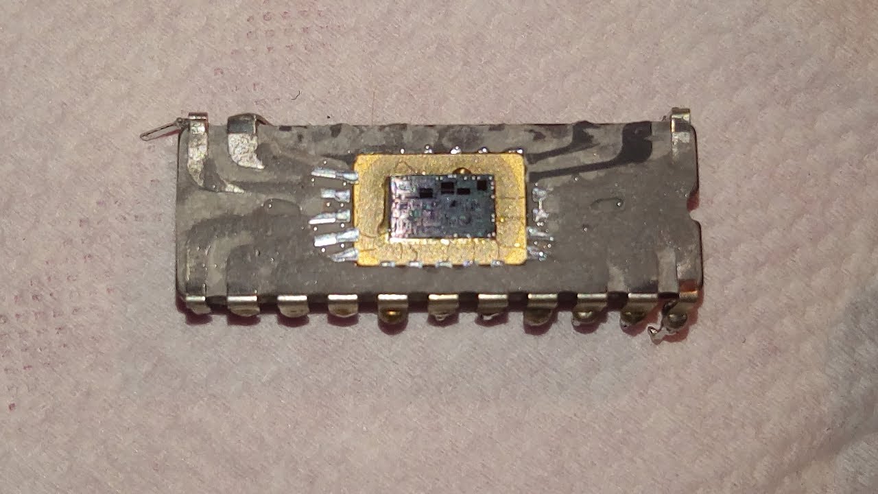 Estrazione dell'oro dai microchip in ceramica, Extraction of gold from ...