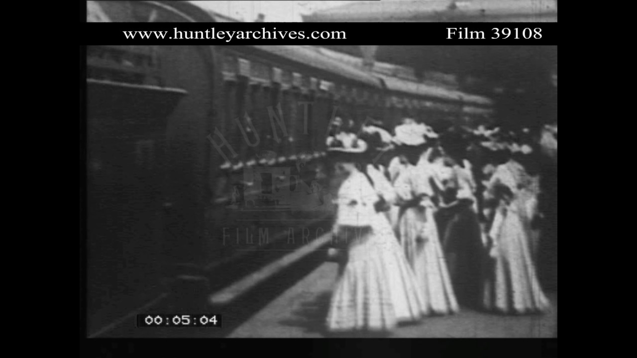 1900's Works Outing by Train. Archive film 39108 - YouTube