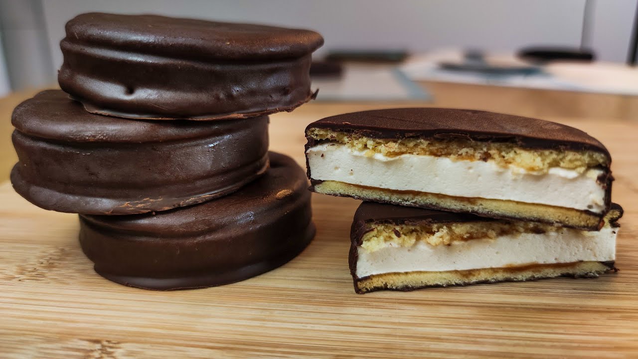 Double Wheel | Marshmallow centered chocolate biscuits recipe - YouTube