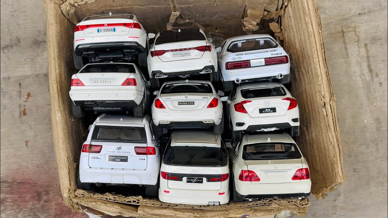 Lets pick most realistic diecast models cars,Toyota,Mercedes,Honda ...