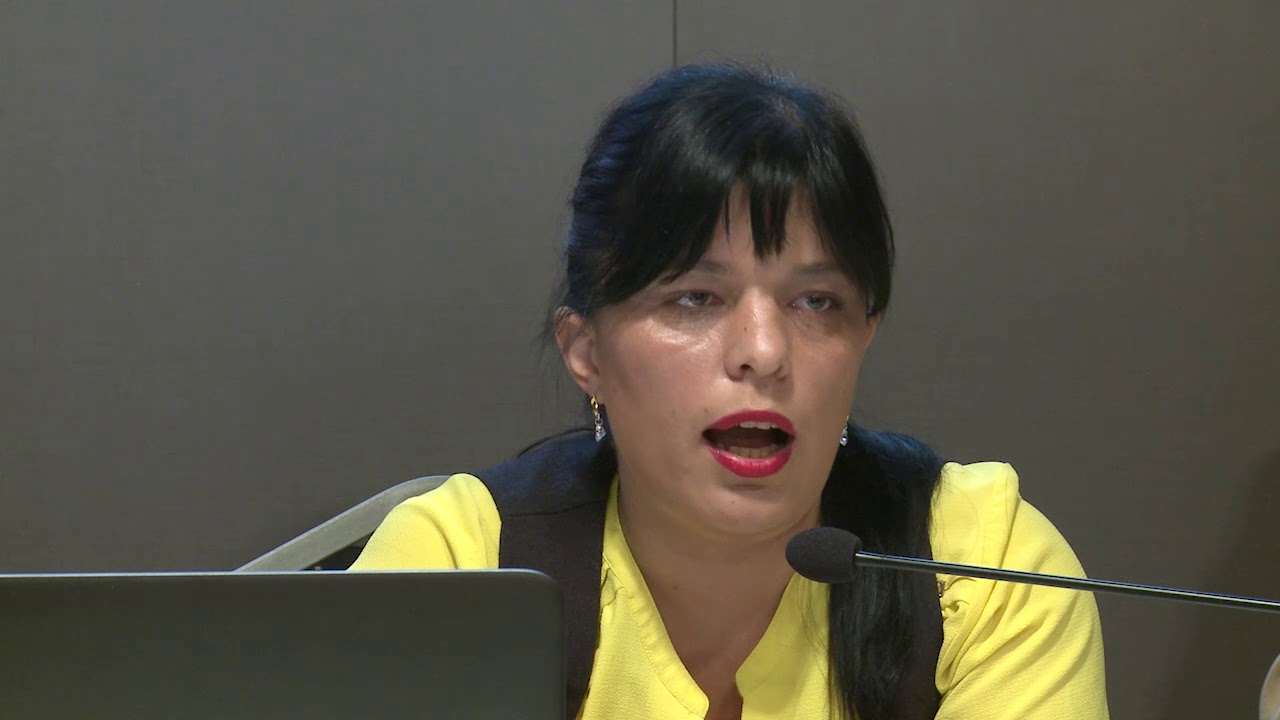 Marina VUJAČIĆ, aktivistkinja za prava OSI - YouTube