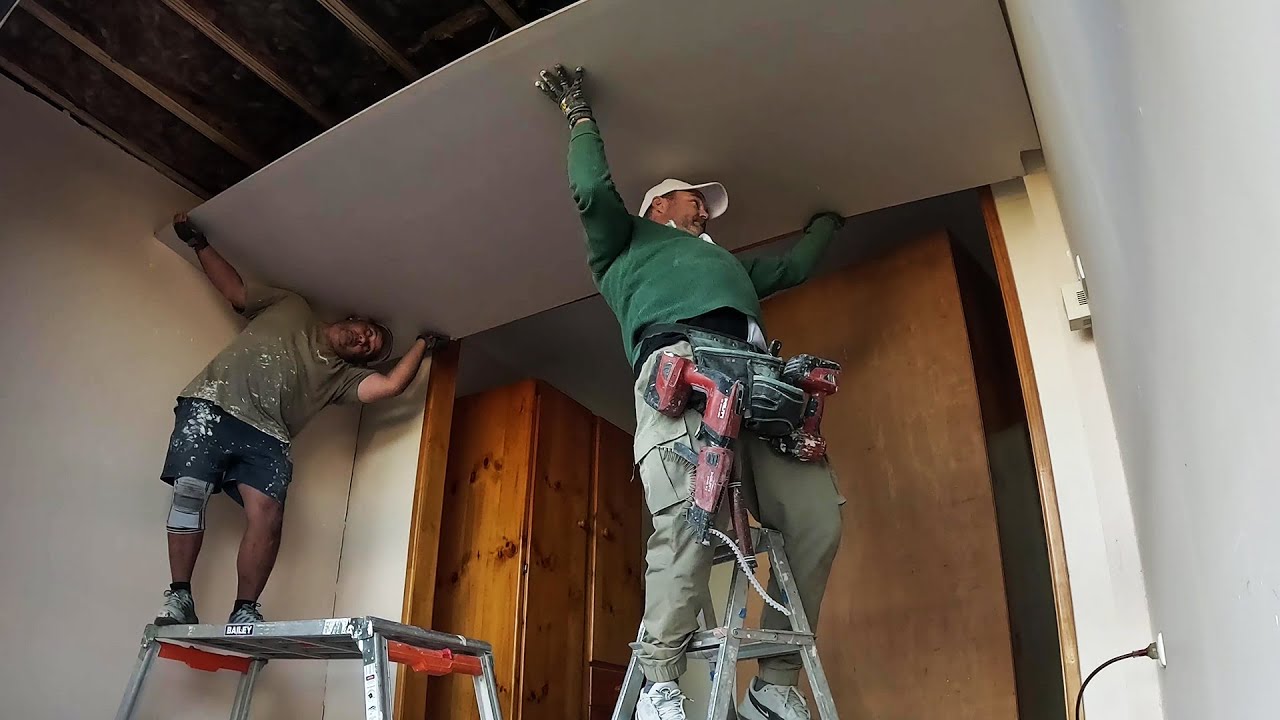 How to Hang & Tape Drywall Bedroom Ceiling - YouTube