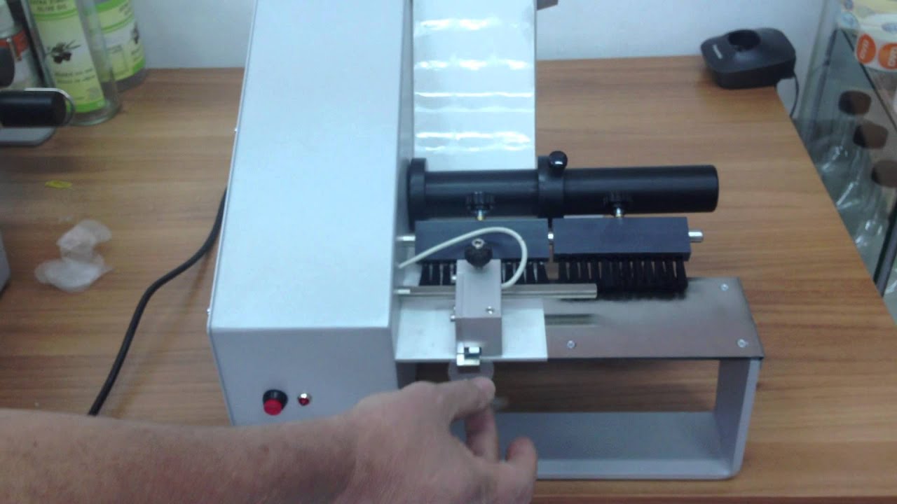 Ετικετέζα - αποκολλητής (dispenser) απλών και διάφανων ετικετών, - YouTube