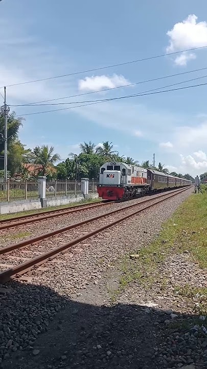 KA (7038) Java Priority Edisi Lebaran Tahun 2025#keretaapi - YouTube