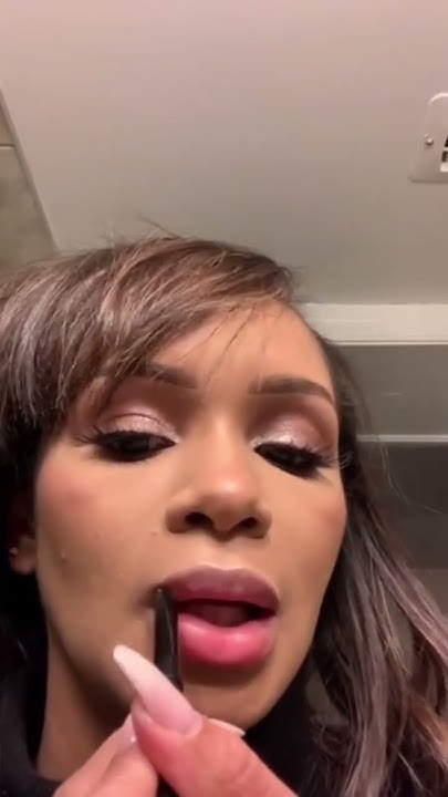 Recreating Gwen Stefanis Iconic Nude Lip Lipcombo Lipgloss Lipliner Gwenstefani Glossylips