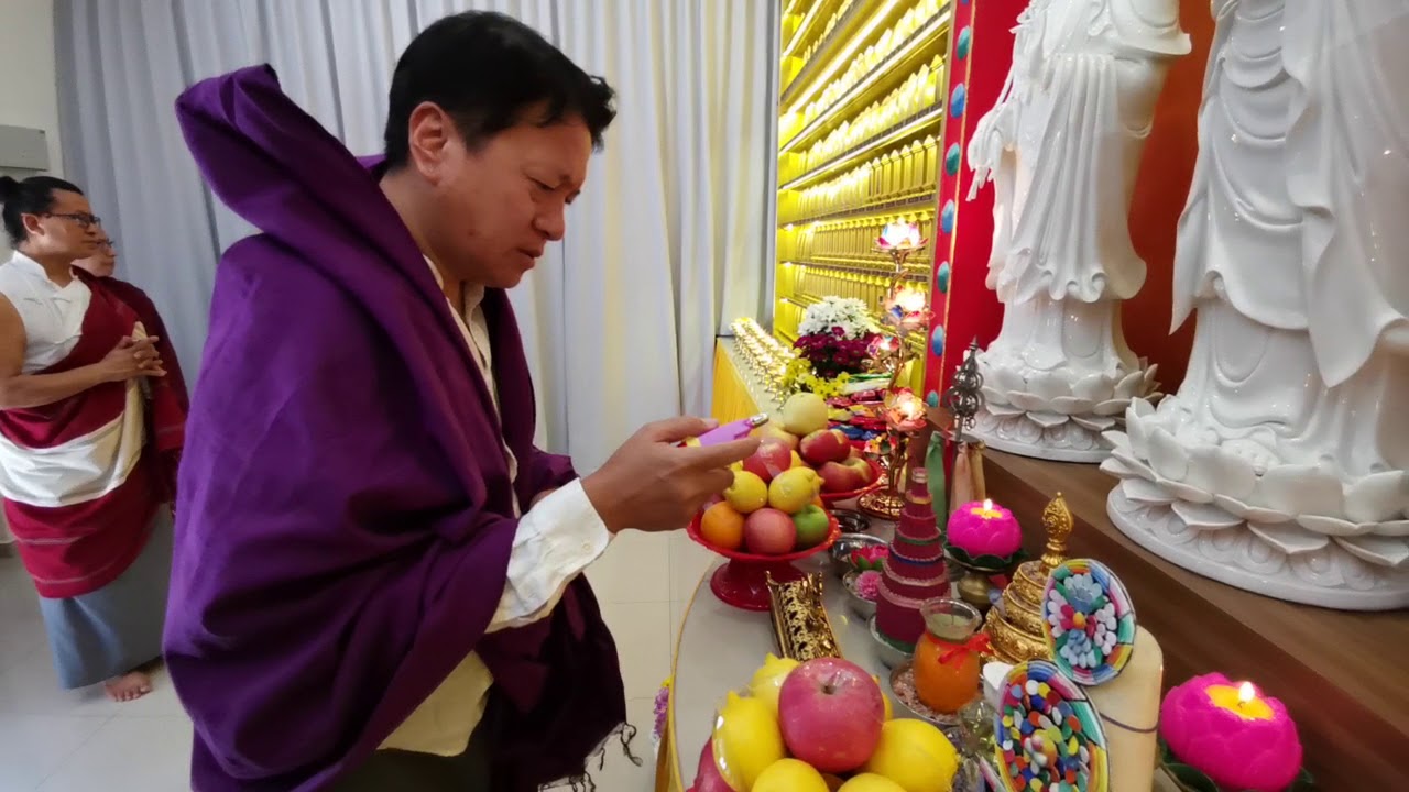 Dungsey Garab Rinpoche - YouTube