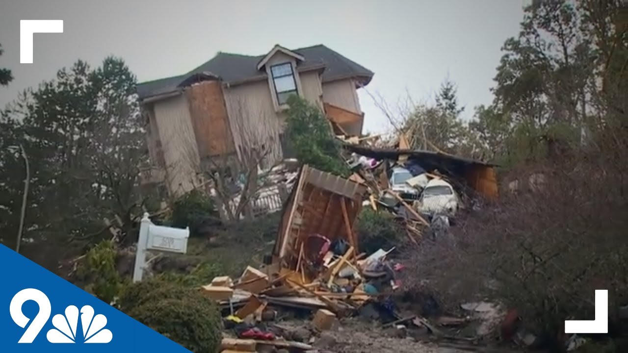 Home in Washington state slides off foundation - YouTube