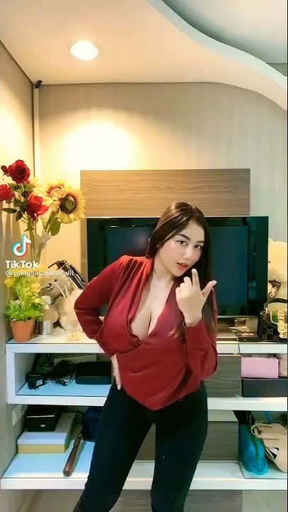 Goyang TikTok Hot terbaru Pamela Safitri MUSER - YouTube