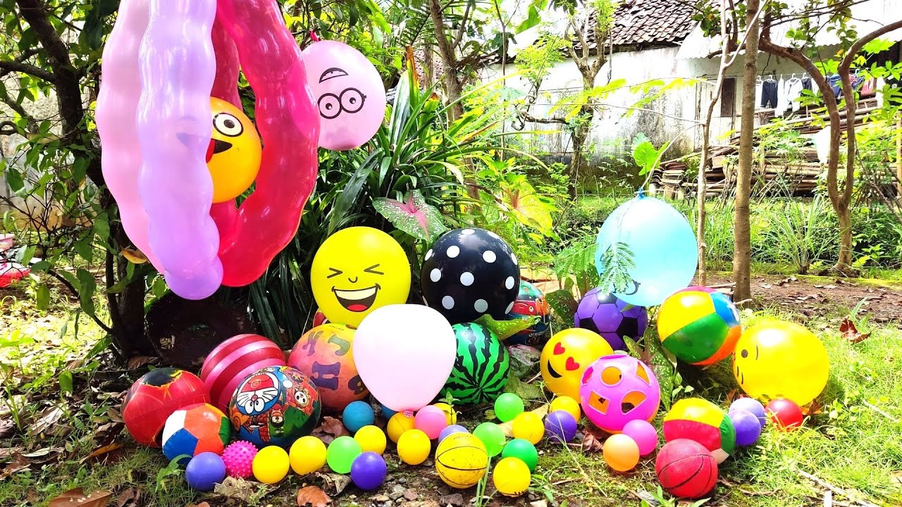 Waw BANYAK BALON MELETUS, BALON WARNA WARNI, BOLA DORAEMON, BOLA ...