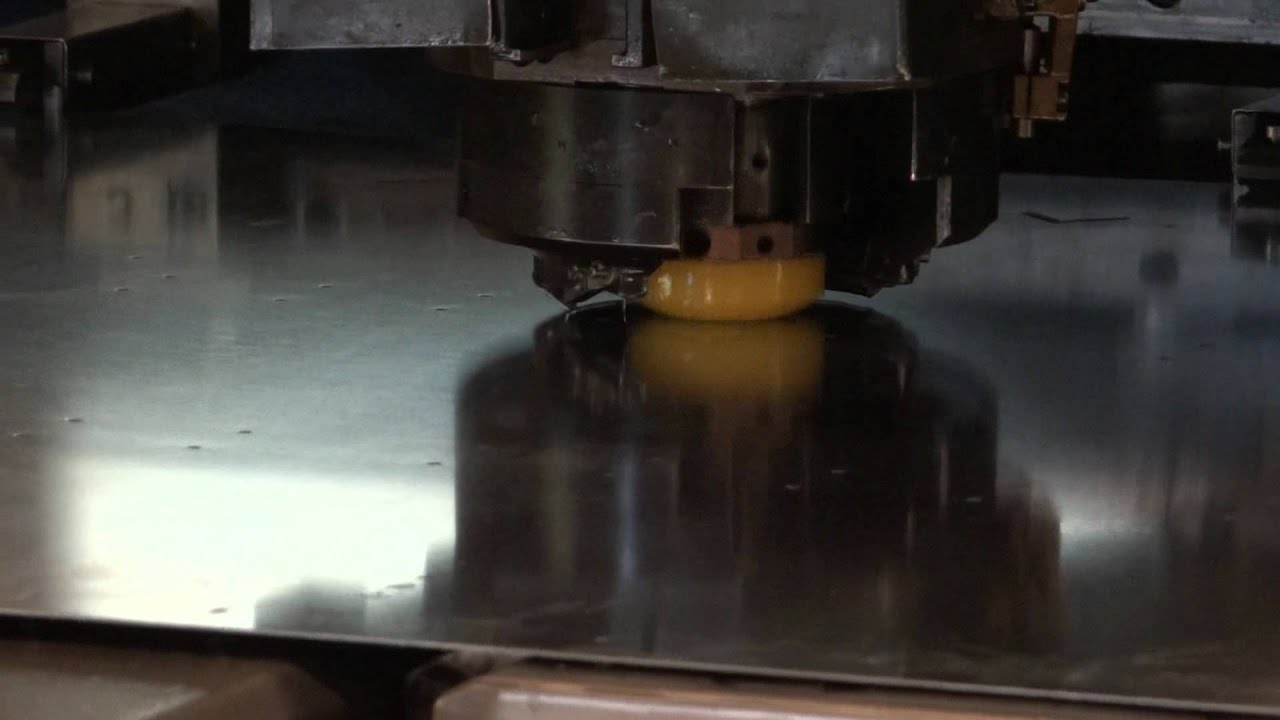 Trumpf Trumatic 240 Rotation - YouTube