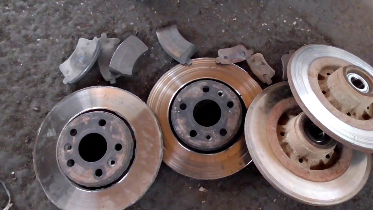 Brake Disks (Vented vs Solid rotor) - YouTube