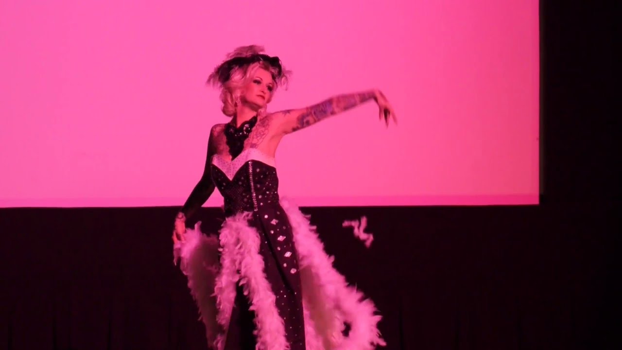 04 Doris Night - Nouvelle Burlesque Revue - YouTube
